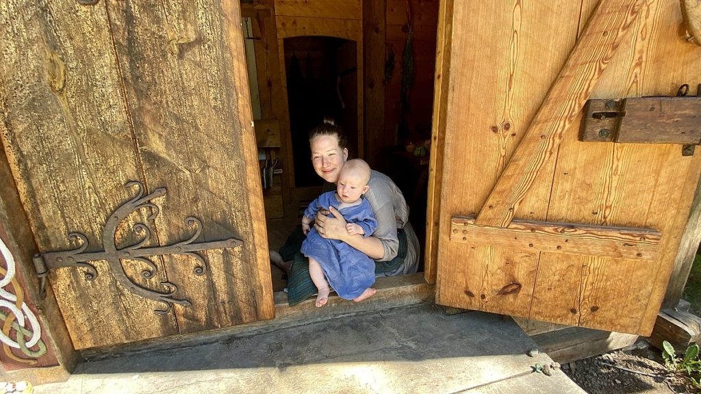 Vikingabyn Storholmen - friluftsmuseum i Roslagen | FREEDOMtravel Vikingabyn Storholmen - friluftsmuseum i Roslagen | FREEDOMtravel